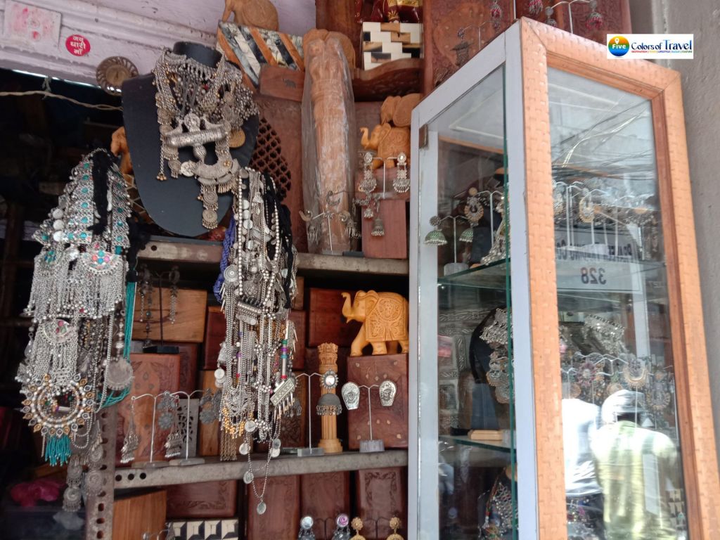 Dariba Kalan in Chandni Chowk-Delhi's Oldest Jewellery Market